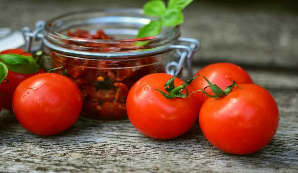 5 beneficii pentru sanatate ale rosiilor pe care s-ar putea sa nu le ...